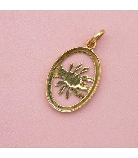 18 K Vintage zodiac pendant - cute Cancer charm in 18 ct yellow gold