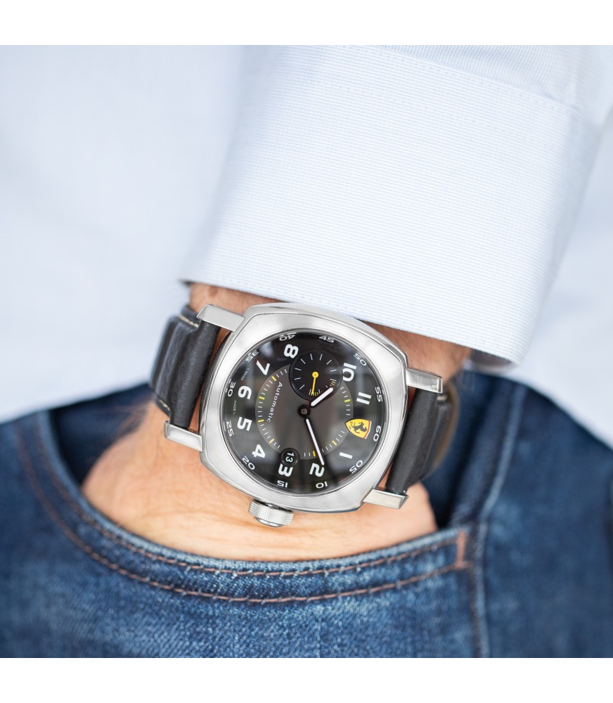 Panerai for Scuderia Ferrari Granturismo Automatic - Limited Edition ...