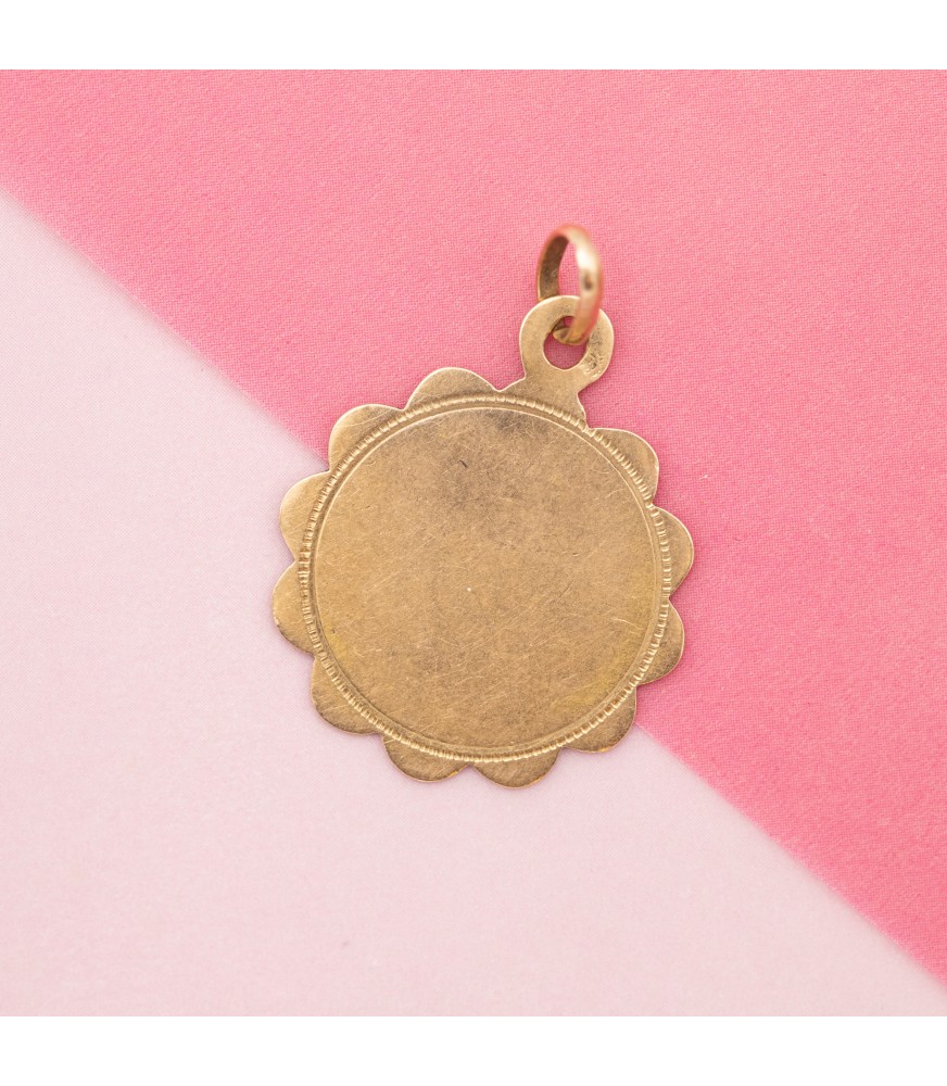 18K solid yellow gold Virgin Mary - 1930's Catholic pendant