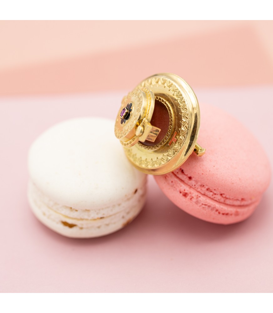 18 karat solid brooch with photo locket - Late Victorian collar pin